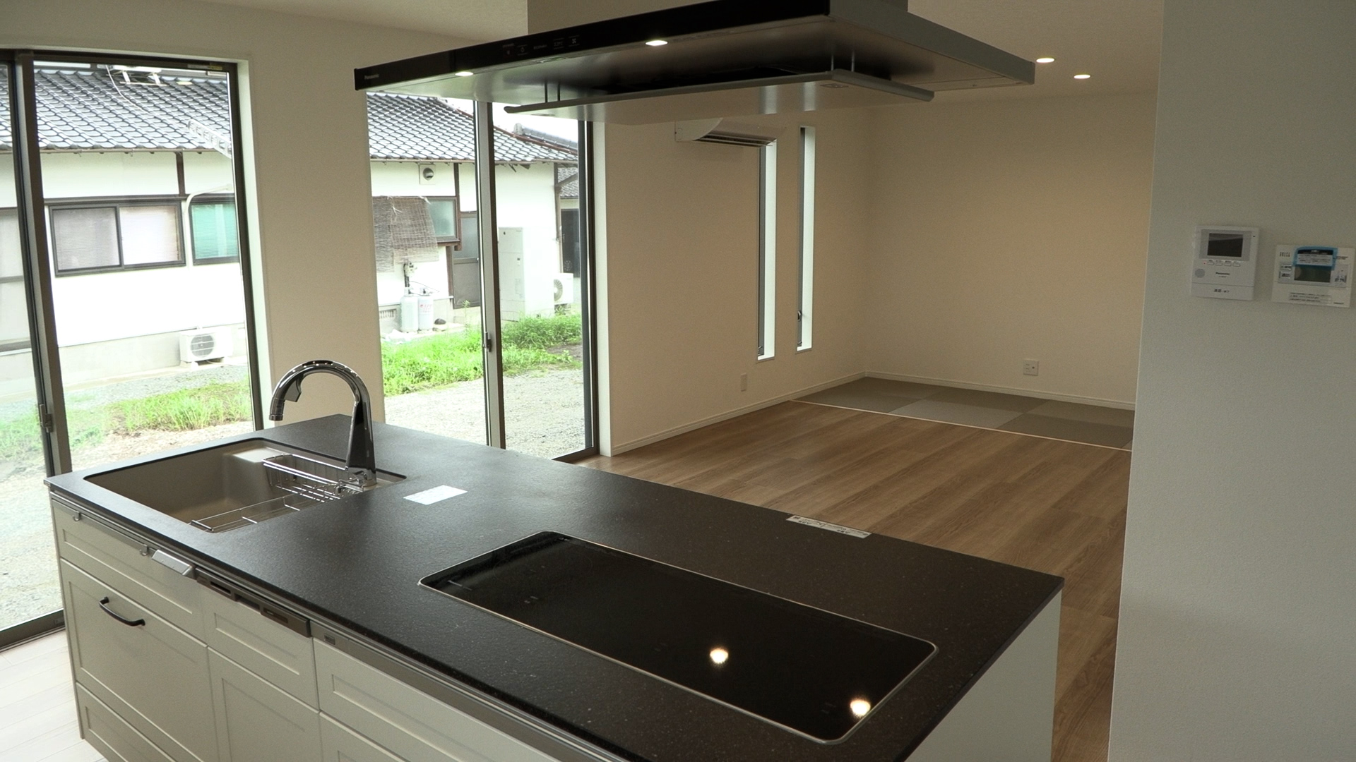 #005【2階建】キッチンが贅沢！アイランドの利点！【LibWork～リブワーク～】 - リブワーク YouTube特設サイト