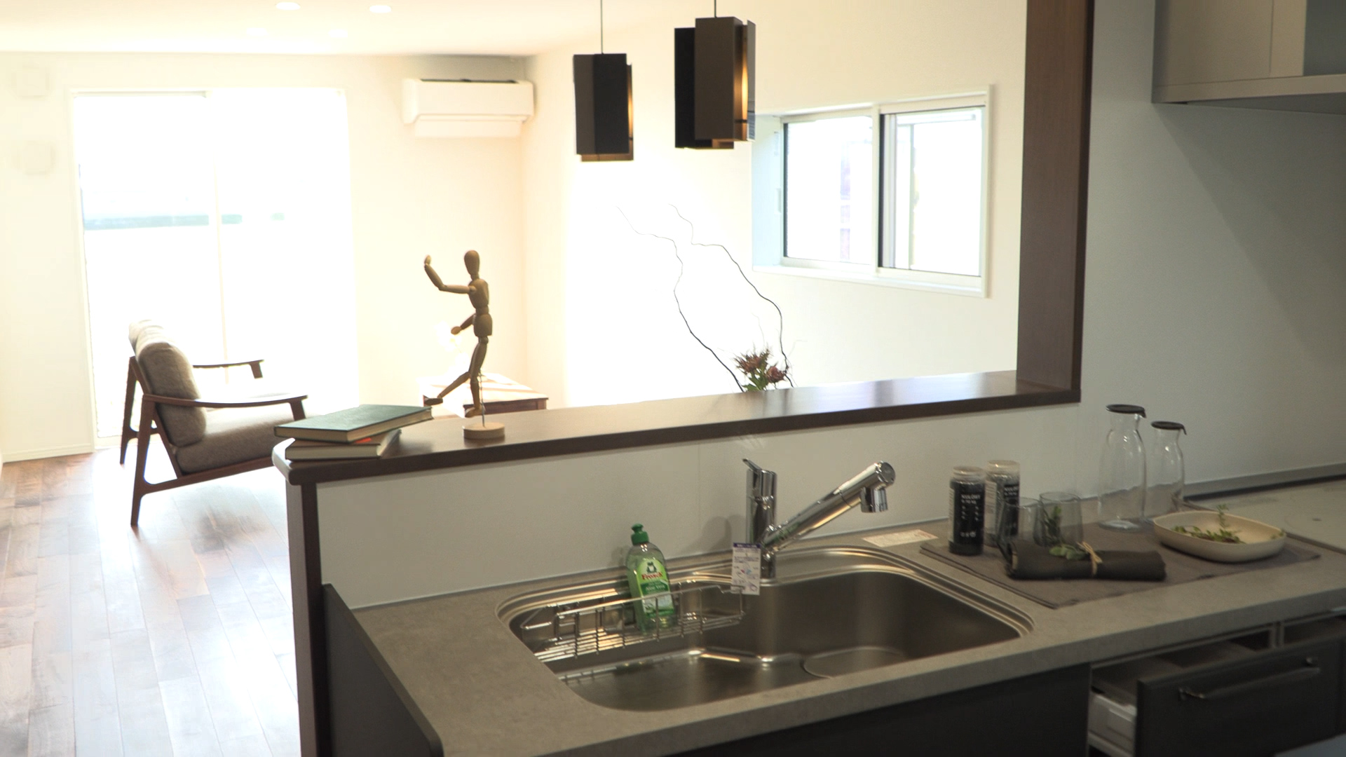 #038【平屋建】クロス・設備の統一感で高級感UPした平屋【LibWork～リブワーク～】 | YouTube動画紹介 | 注文住宅は熊本・福岡・大分・佐賀・千葉のハウスメーカー【リブワーク】