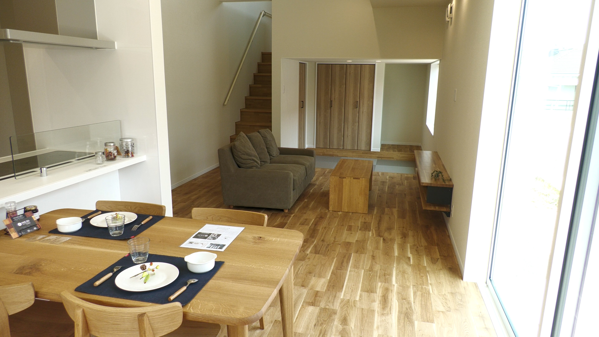 #068【2階建】縦の空間を意識し、中2階の下すら快適に過ごせるお家【LibWork～リブワーク～】 | YouTube動画紹介 | 注文住宅は熊本・福岡・大分・佐賀・千葉のハウスメーカー ...