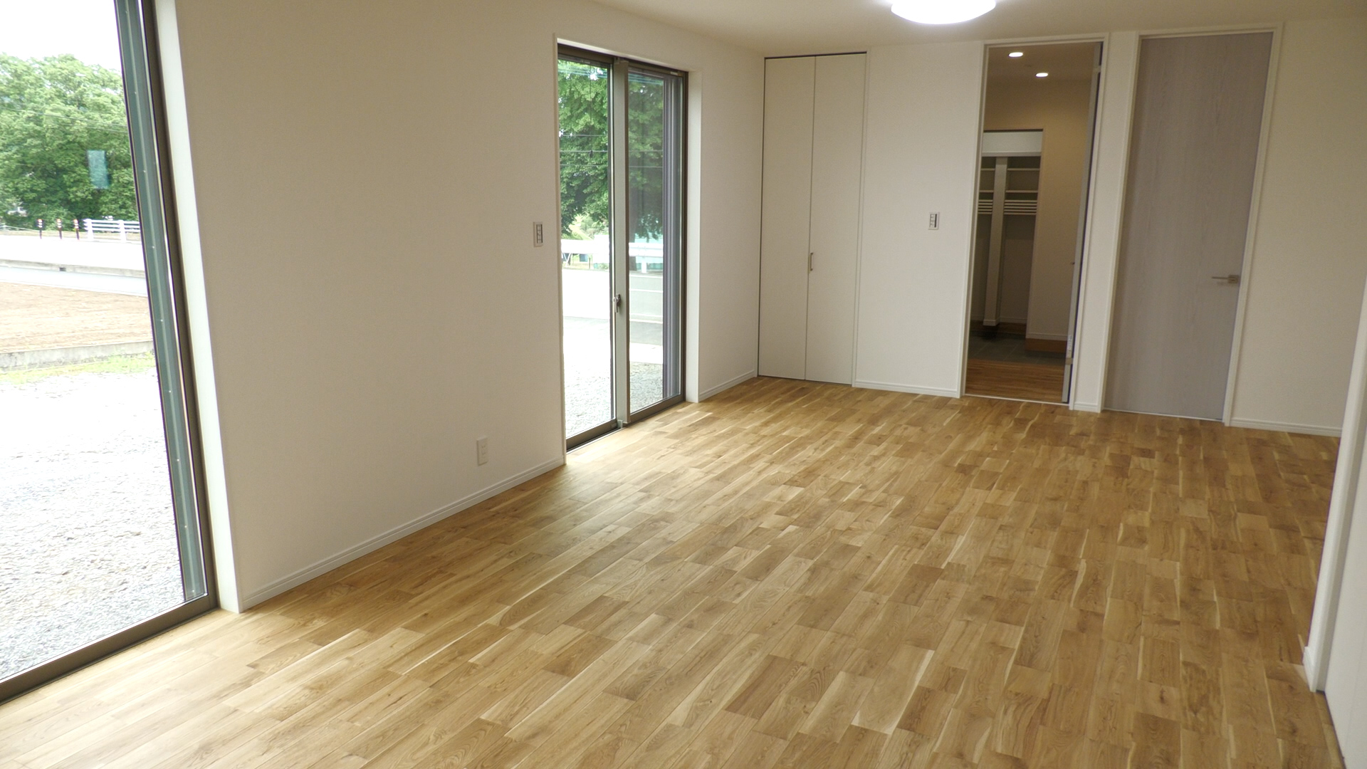 #062【平屋建】リビングの開放性抜群！風通し最高で自然を感じる平屋【LibWork～リブワーク～】 - リブワーク YouTube特設サイト