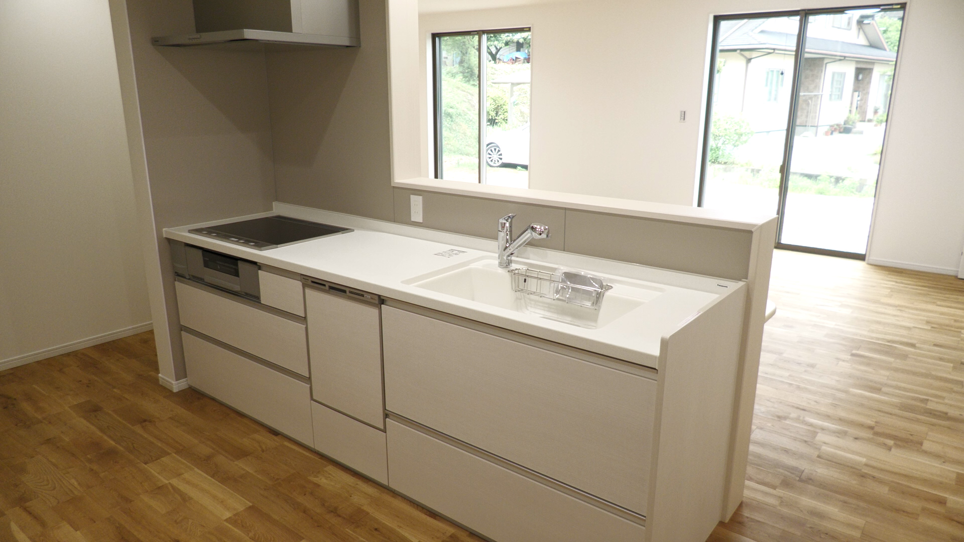 #062【平屋建】リビングの開放性抜群！風通し最高で自然を感じる平屋【LibWork～リブワーク～】 - リブワーク YouTube特設サイト