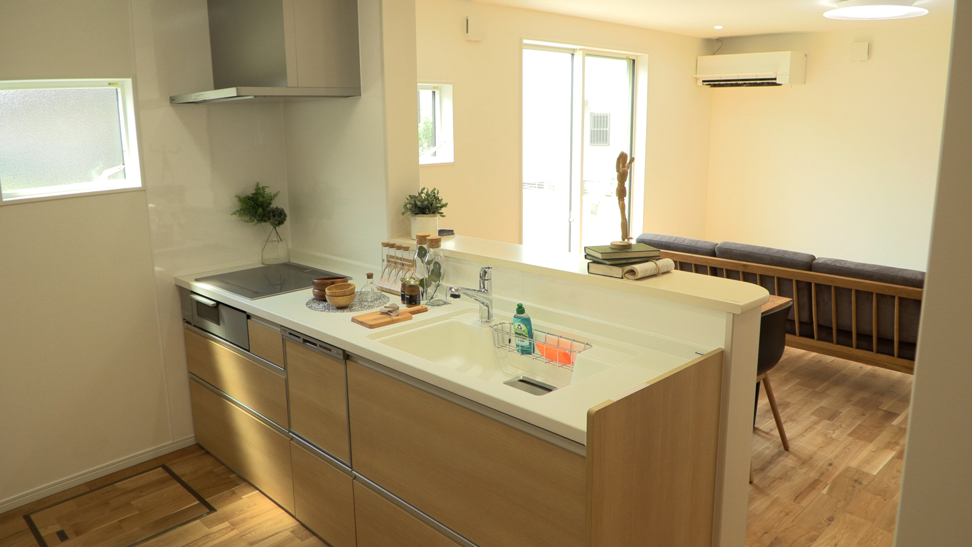 #019【2階建】暮らしやすさを考える！全体バランスを重視した家【LibWork～リブワーク～】 | YouTube動画紹介 | 注文住宅は熊本・福岡・大分・佐賀・千葉のハウスメーカー【リブワーク】