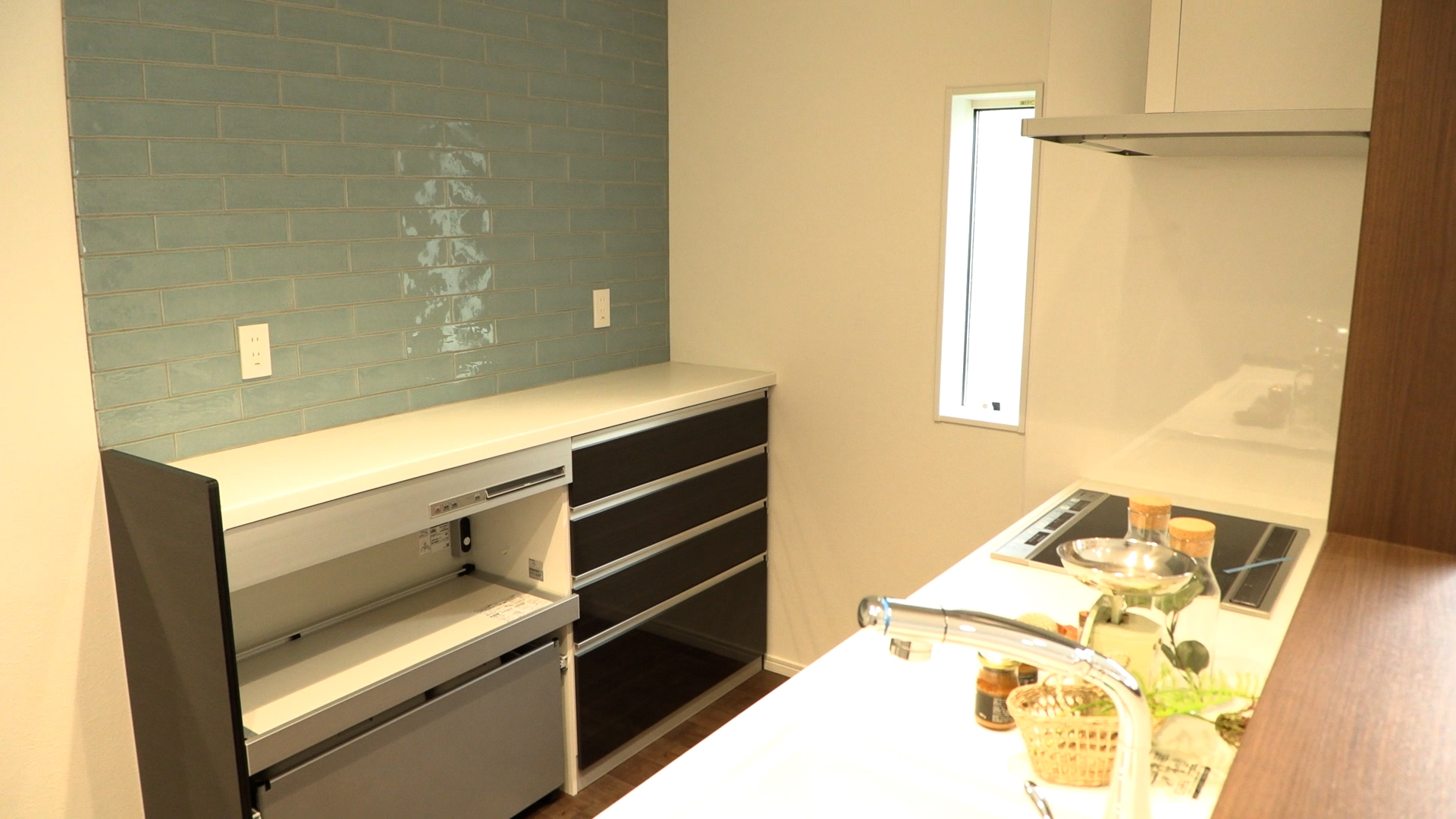 #045【平屋建】円型のLDK？ 書斎が広くて天井が高すぎる縦長の平屋【LibWork～リブワーク～】 | YouTube動画紹介 | 注文住宅は熊本・福岡・大分・佐賀・千葉のハウスメーカー ...