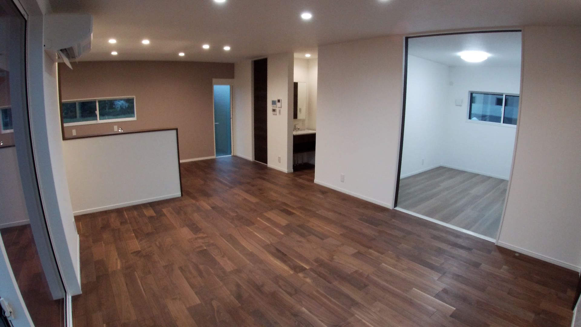 #116[平屋建]新幹線の騒音もシャットアウト！？ LDKがとにかく広い平屋【LibWork～リブワーク～】 | YouTube動画紹介 | 注文住宅は熊本・福岡・大分・佐賀・千葉のハウス ...