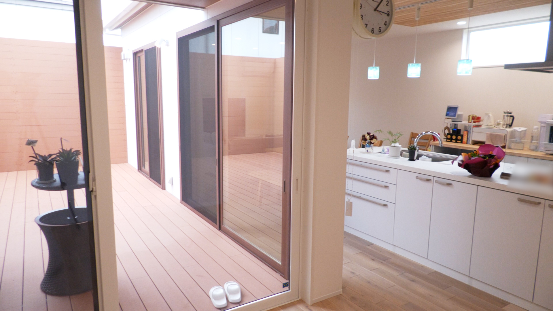 #178[平屋] 超開放感とプライバシーを両立した「コの字」型お家【LibWork～リブワーク～】 - リブワーク YouTube特設サイト