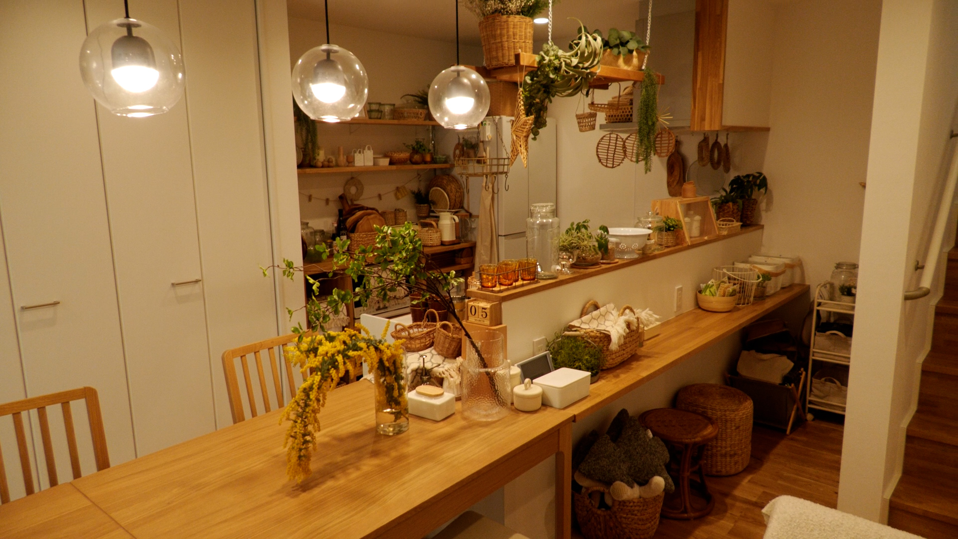 ＃237[2階建]好きな物に囲まれてもごちゃつかない、マキシマリストの家【LibWork～リブワーク～】 | YouTube動画紹介 | 注文住宅は熊本・福岡・大分・佐賀・千葉のハウスメーカー ...