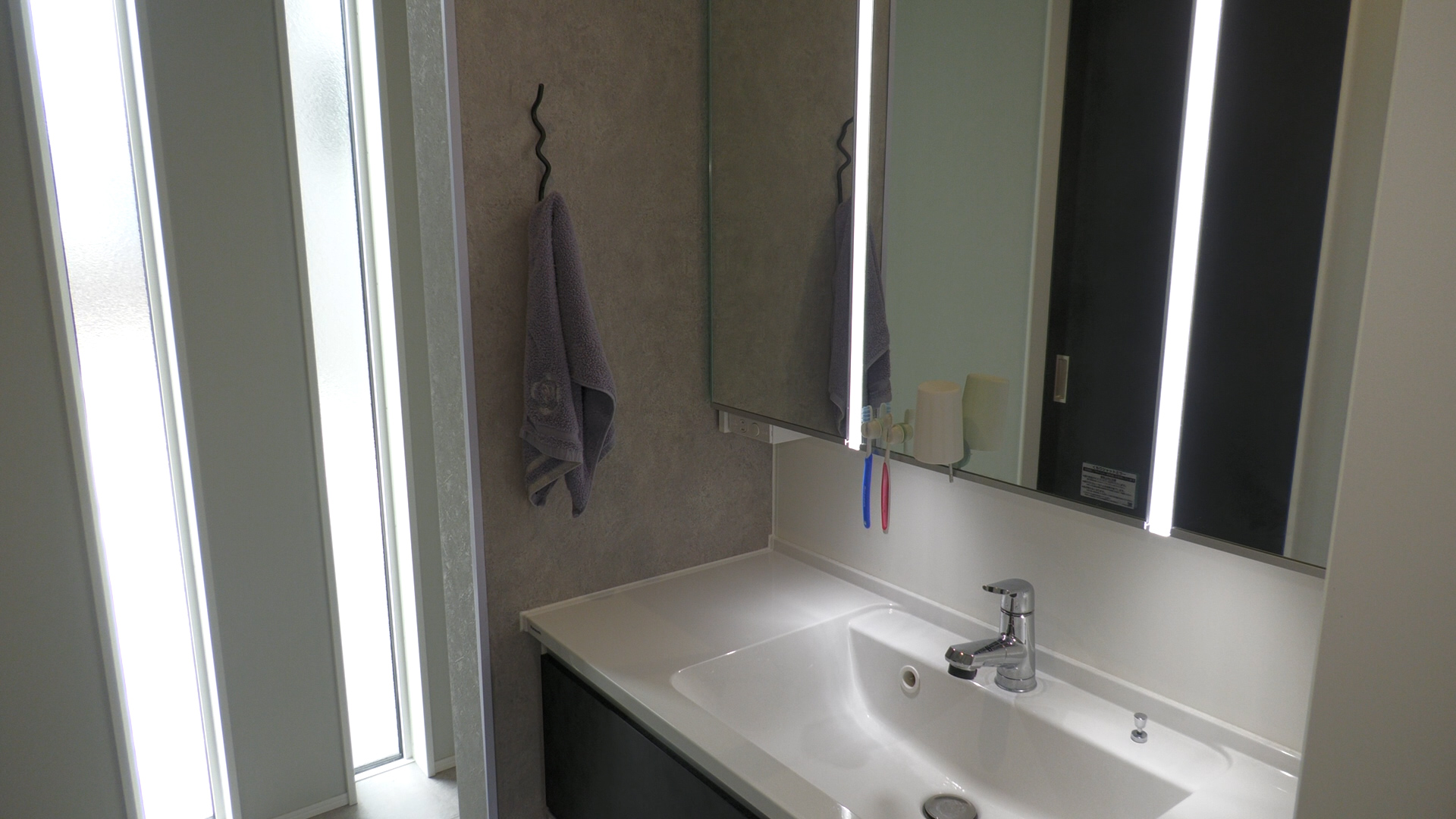 ＃239[平屋]最新トレンドは暗さ！明るいお家もう古い？【LibWork～リブワーク～】 | YouTube動画紹介 | 注文住宅は熊本・福岡・大分・佐賀・千葉のハウスメーカー【リブワーク】