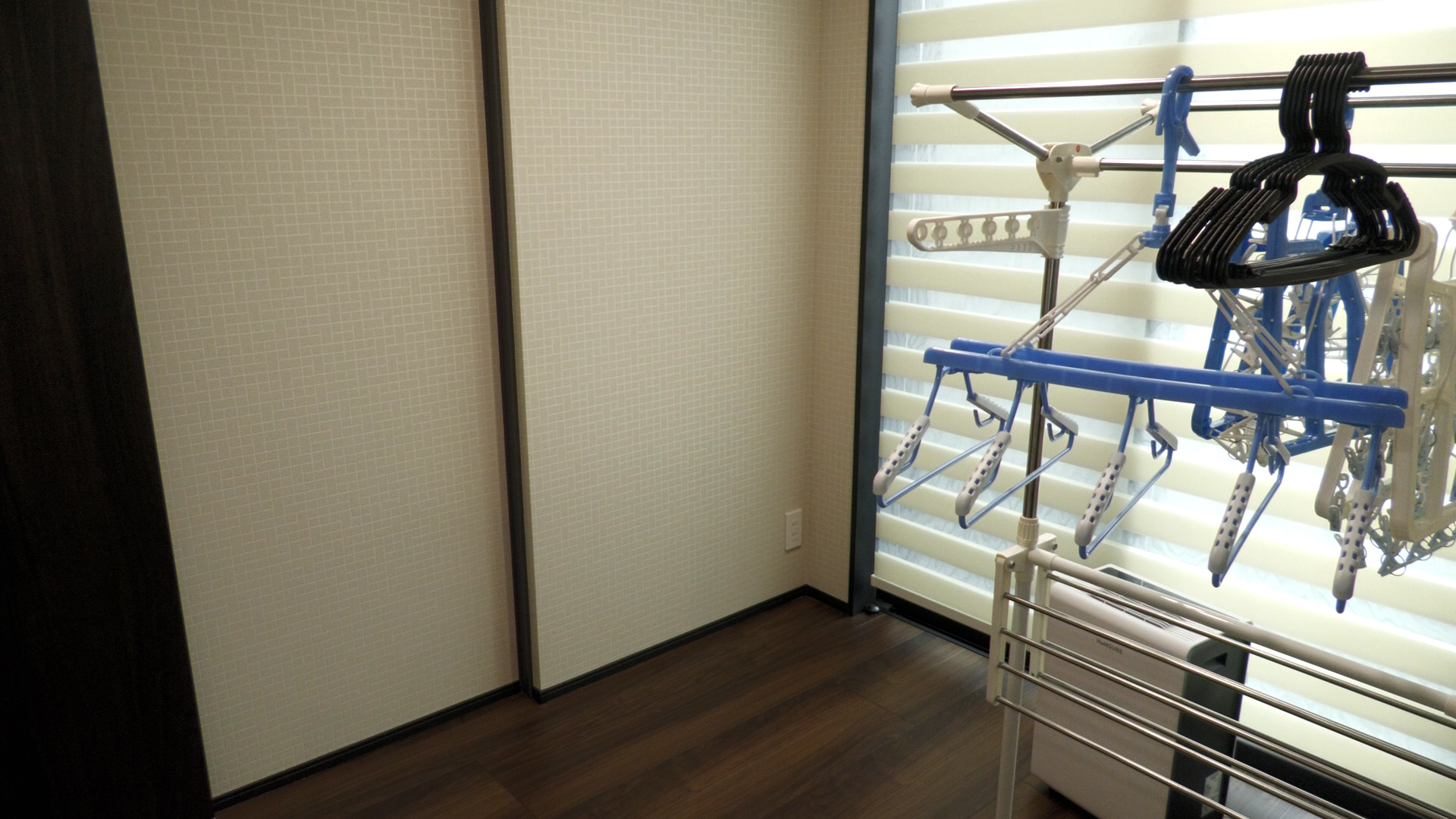 ＃241[平屋]共働き・住宅街の方必見！暗さ重視でプライバシー確保する平屋【LibWork～リブワーク～】 - リブワーク YouTube特設サイト